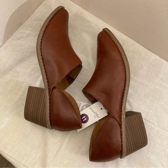 Universal Thread | Shoes | Universal Thread Cognacrylie Brown Faux ...